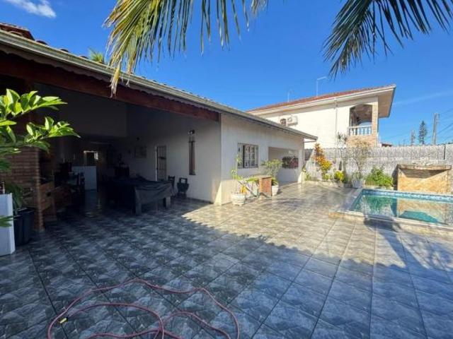 Casa 3 quartos com piscina em Satélite, Itanhaém