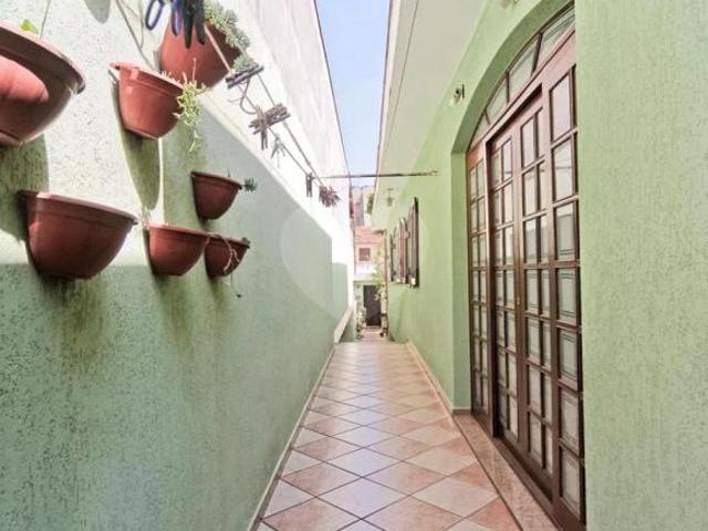 Casa 3 quartos com quintal e vagas em Santana – Zona Norte de São Paulo