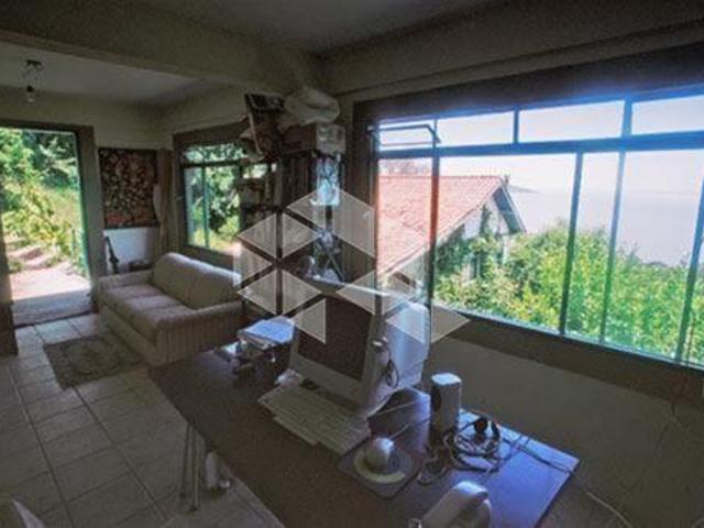 Casa 3 quartos com vista para o Guaíba a venda no bairro Tristeza em Porto Alegre