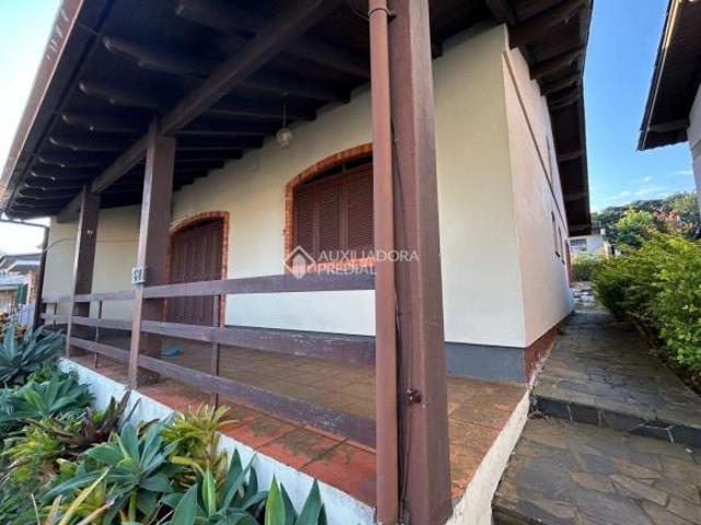 CASA 3 QUARTOS E SUITE CENTRO GRAVATAÍ