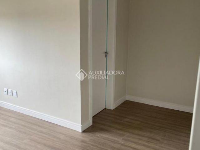Casa 3 quartos em Condomínio Reservado e Confortável!