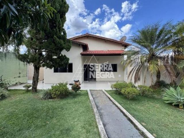 CASA 3 QUARTOS LAZER COMPLETO CONDOMÍNIO FECHADO CONJUNTO 4 ARNIQUEIRAS