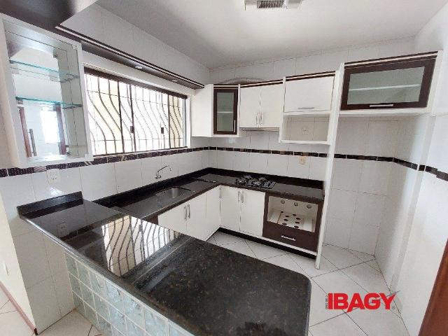 Casa 3 Quartos Madri 97m²