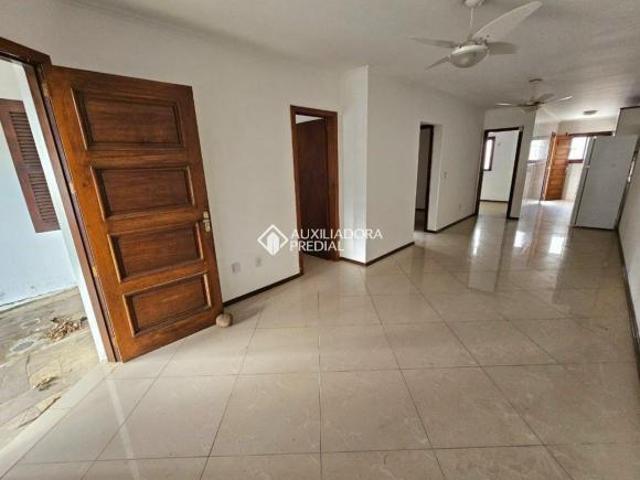 Casa 3 quartos no Bairro Hípica