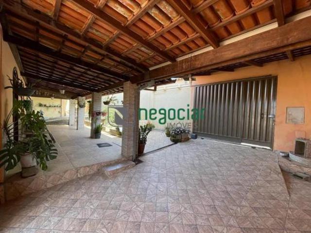 Casa 3 quartos no bairro Quintas do Godoy Betim