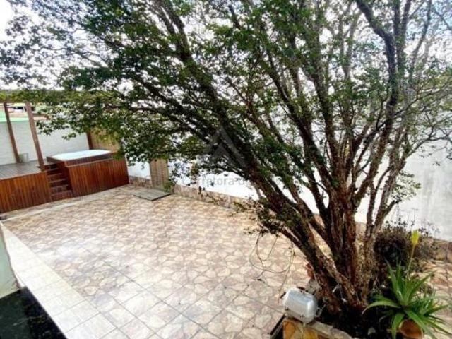 Casa 3 Quartos no Centro de Contagem com Lote 360m²
