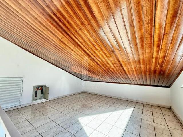 CASA 3 QUARTOS OUROVILLE