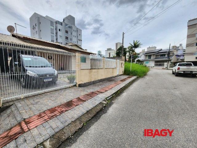 Casa 3 Quartos Pagani 117m²