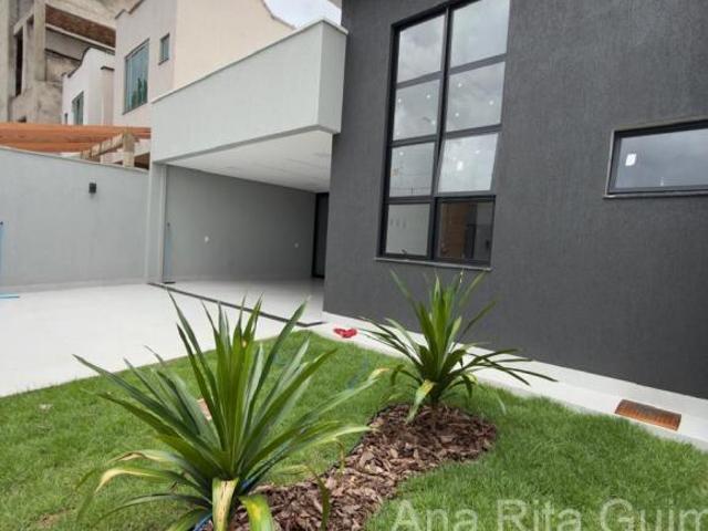 Casa 3 Quartos para Venda no Três Marias Goiânia