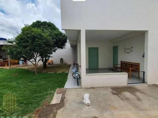 Casa 3 Quartos para Venda no Vila Rosa Goiânia