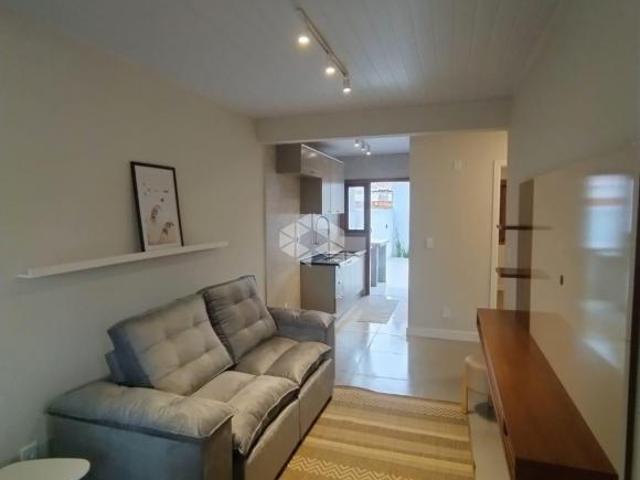 Casa 3 quartos, semi mobiliada e totalmete reformada na Hipica