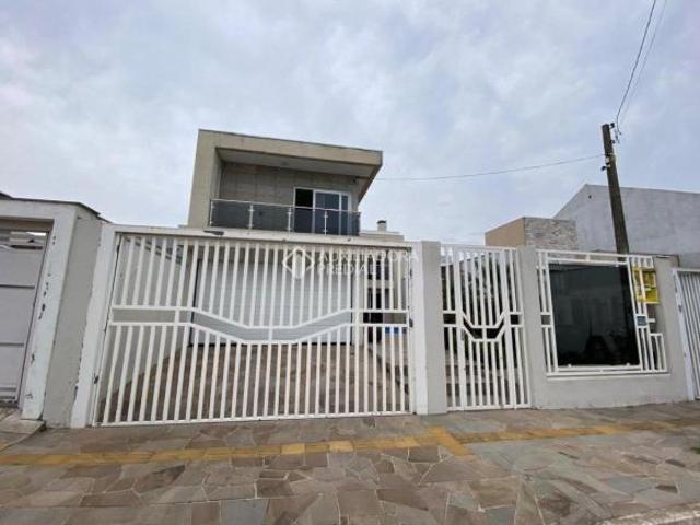 Casa 3 quartos sendo 1 suite com closet, sacada, patio com piscina mobiliado