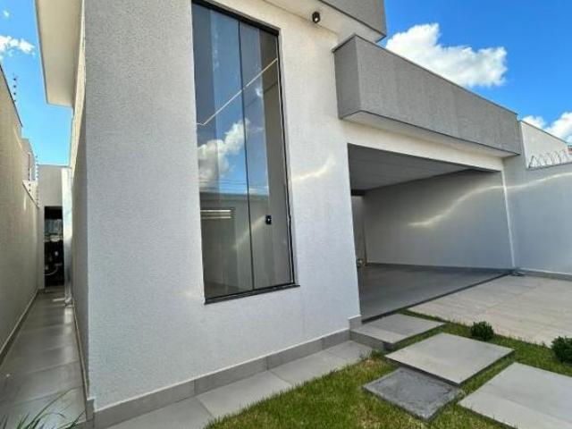 Casa 3 Quartos, sendo 1 suite e Hidromassagem c/ 7 lugares localizado no bairro