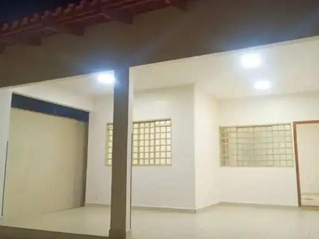 Casa 3 quartos sendo 1 suíte, espaçosa, segurança e tranquilidade