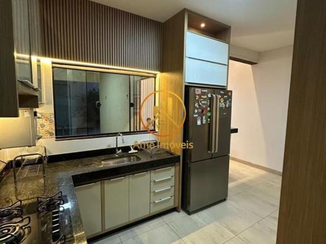 Casa 3 quartos sendo 1 suíte Jd Curitiba 4 Goiânia