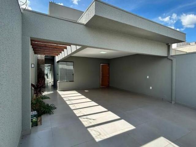 CASA 3 QUARTOS SENDO 1 SUITE LOCALIZADA NO BAIRRO FLOR DO CERRADO ANAPOLIS GO