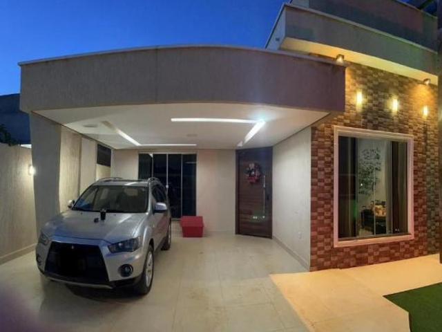 Casa, 3 quartos sendo 1 suíte, lote 400m² Rua 2 26 de Setembro