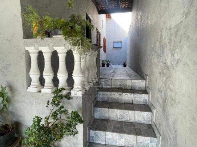 CASA 3 QUARTOS SENDO 1 SUITE VILA HARO