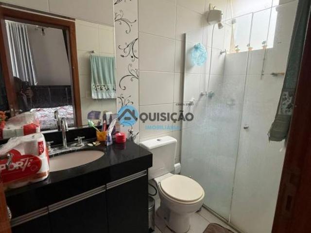 Casa 3 Quartos sendo um Suíte