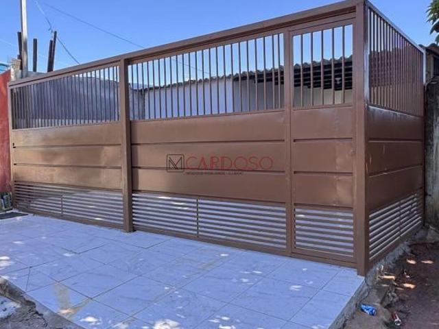 Casa 3 quartos sendo um suíte, aceita financiamento e FGTS, reformada, Samambaia