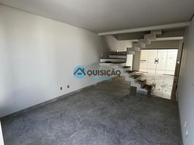 Casa 3 Quartos sendo um Suíte com Espaço Gourmet
