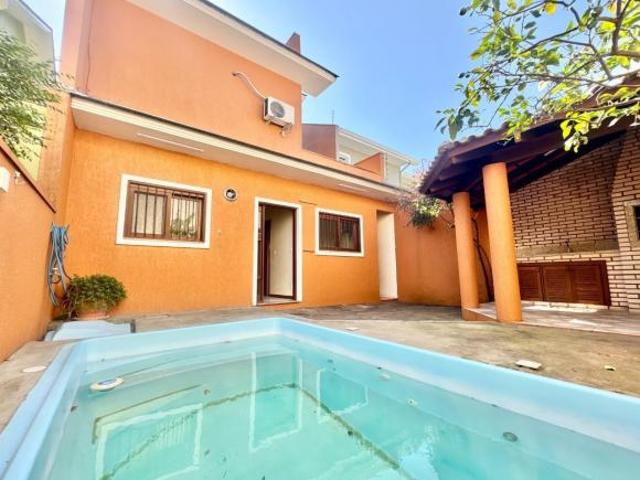 casa 3 quartos sendo um suíte master á venda Canoas