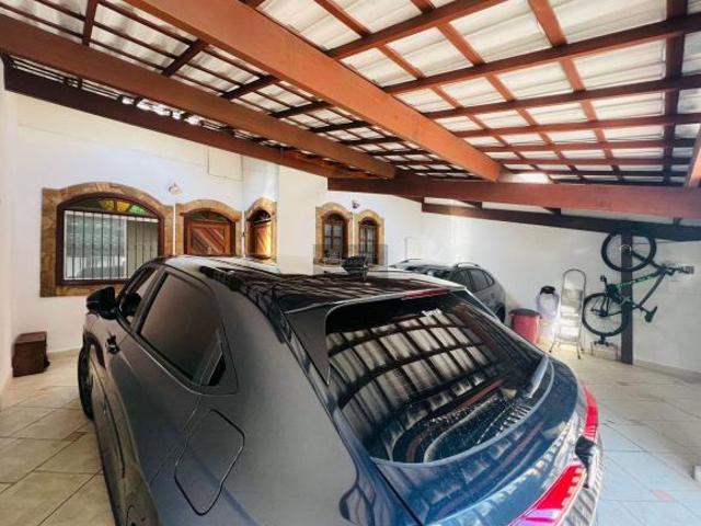 Casa 3 quartos suite 2 vagas 260m² Bairro Santa Amelia Região Pampulha Belo Horizonte