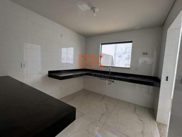 CASA | 3 QUARTOS | SUÍTE COM VARANDA | FLORAMAR