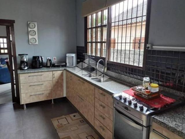 Casa 3 quartos, suíte e garagem no bairro Sarandi