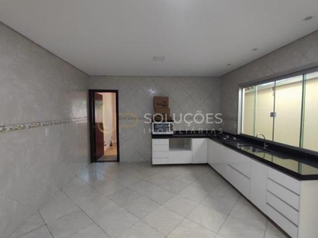 Casa 3 Quartos Suíte, Escritório + Cozinha Planejada | Condomínio residencial Fibral