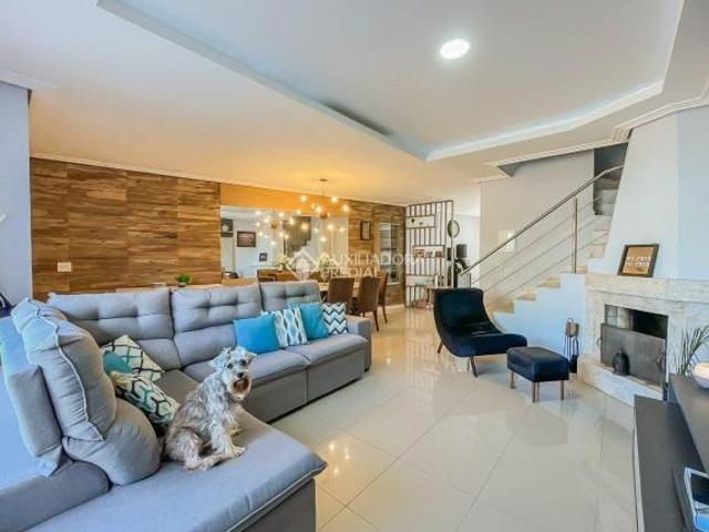 Casa 3 quartos Suíte Lareira Churrasqueira Pátio Lagos de Nova Ipanema