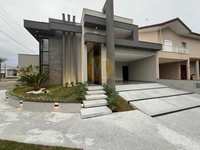 CASA 3 QUARTOS, SUITE MASTER E PISCINA PARA VENDA NO TERRAS DO VALE!