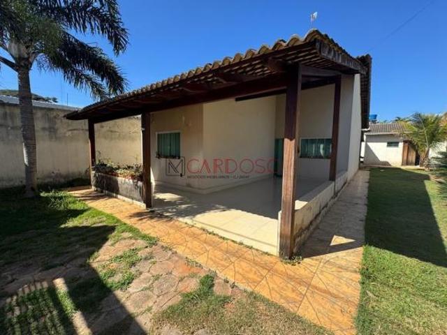 Casa 3 quartos, suíte, planejados, com edícula, garagem 2 carros D202