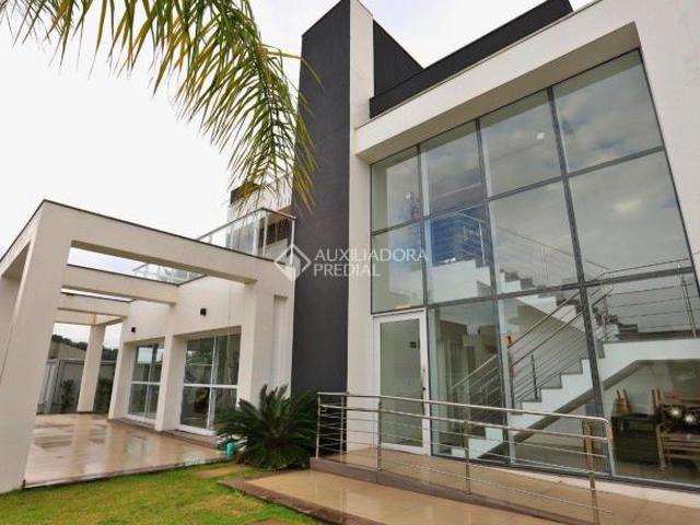 Casa 3 quartos suítes no bairro Ipanema