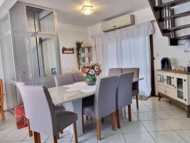 Casa 3d com elevador 3WC, 2V Espirito Santo Porto Alegre zona sul