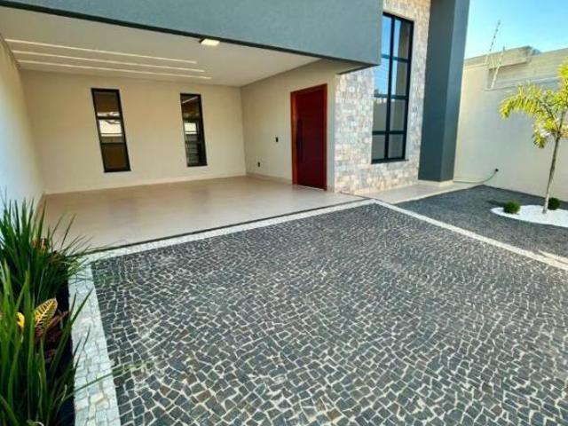CASA 3Q SENDO 1 SUITE LOCALIZADA NO BAIRRO ANA PAULA ANAPOLIS GO