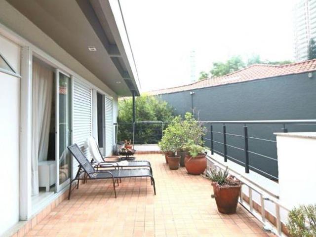 CASA 400M² COM 3 SUÍTES PRÓXIMO AO METRÔ ANA ROSA EXCELENTE LOCALIZAÇÃO