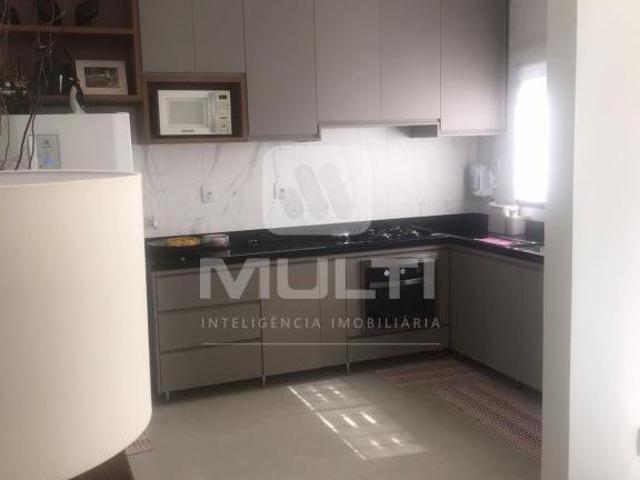 Casa para venda em Novo Mundo, Uberlândia