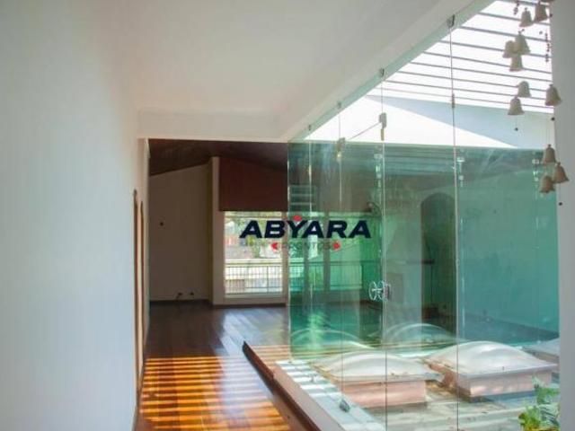 CASA 412 M2 4 QUARTOS 4 SUITES 6 VAGAS COBERTAS