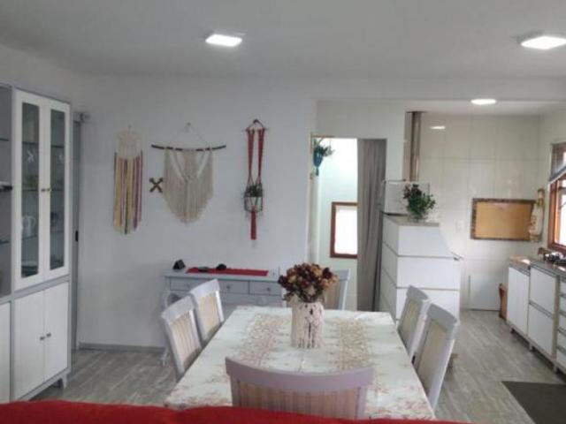 Casa 4 Dorm Bairro Centro