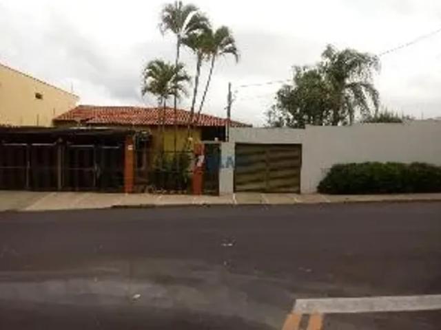 Casa 4 dorm. Sendo 1 suíte Jardim Bandeirantes