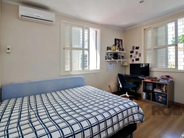 Casa 4 Dormitórios Bairro Gloria