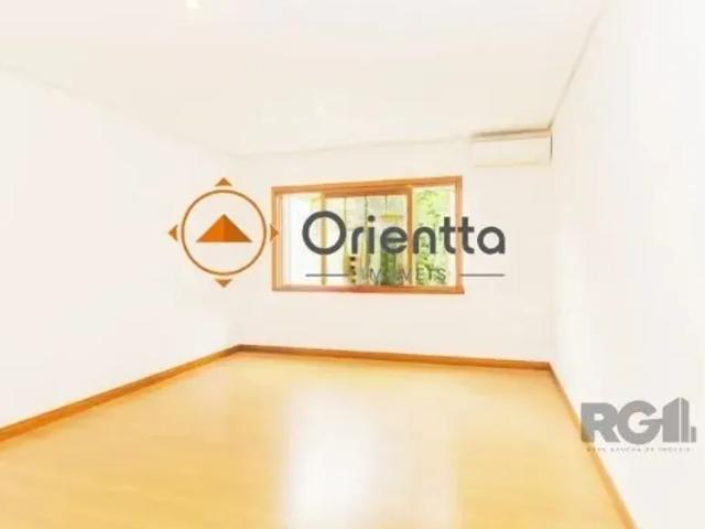 Casa 4 dormitórios para alugar Três Figueiras Porto Alegre/RS