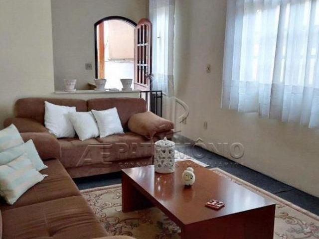 CASA,4 Dormitorio s bairro Hortência
