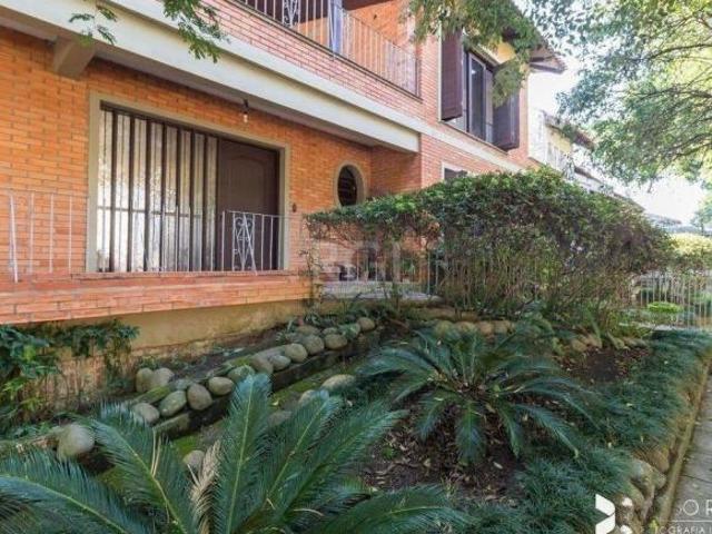 Casa 4 Dormitório s Bairro Medianeira