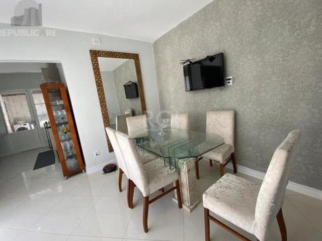 casa 4 dormitórios 3 vagas 170 m² Menino Deus
