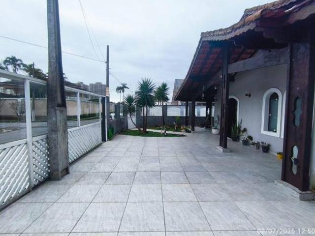 CASA 4 DORMITÓRIOS 3 SUITES PISCINA LADO PRAIA FINANCIAMENTO PRAIA GRANDE