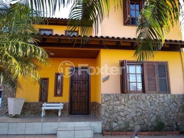 Casa, 4 dormitórios, 134 m², em Cocão