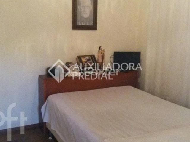 Casa, 4 dormitórios, 140 m², em Vila Jardim