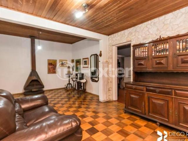 Casa, 4 dormitórios, 155 m², em Petrópolis